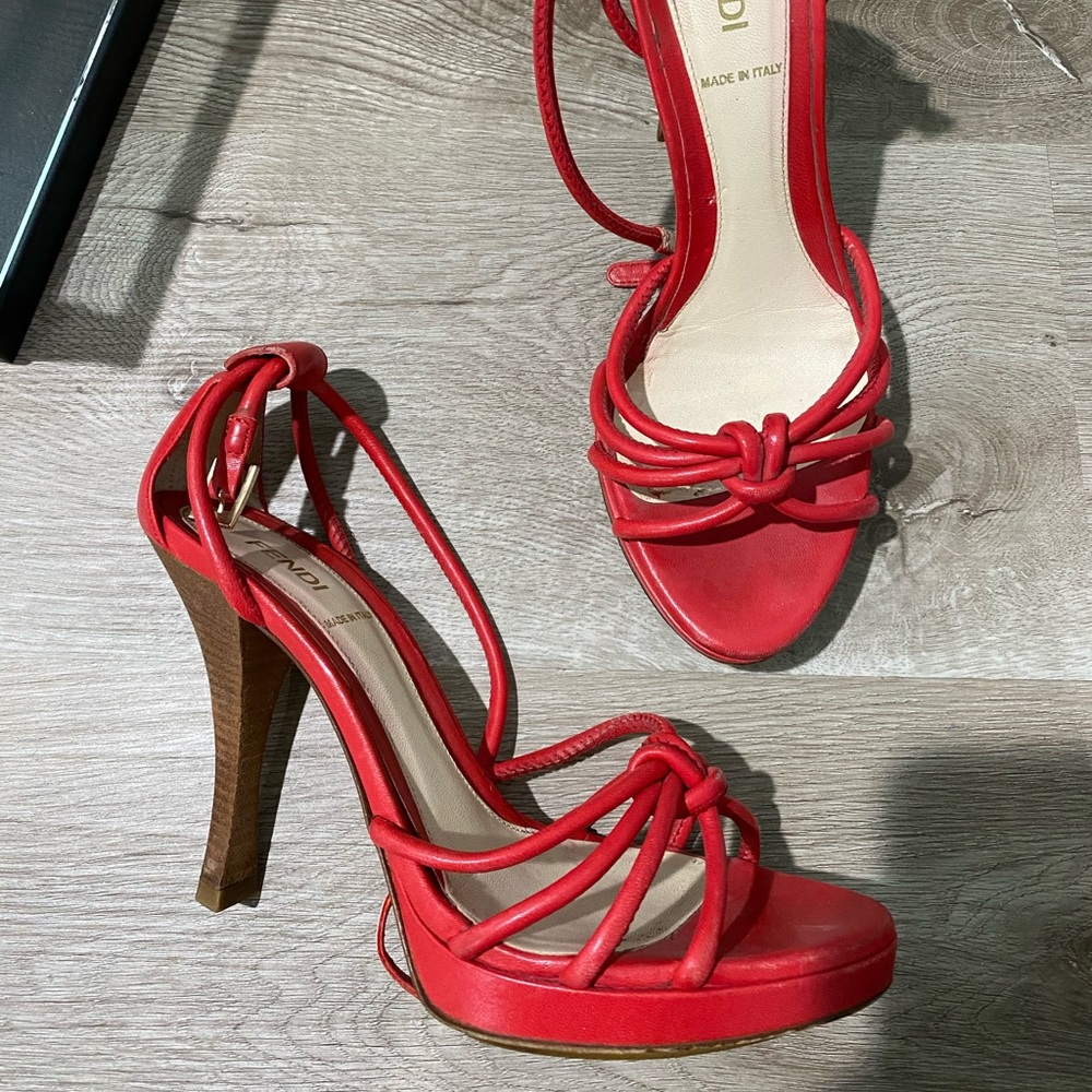 Fendi Red Leather Shoes -Authentic - Gem